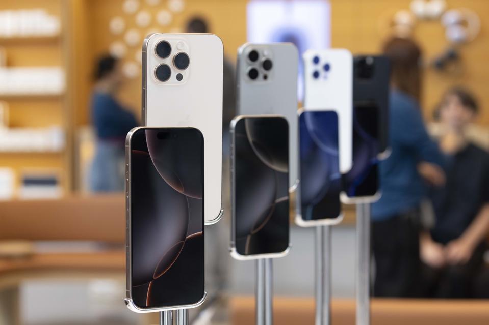 Apple iPhone 17 Pro Max Design: New Leak Hints At Major Upgrade