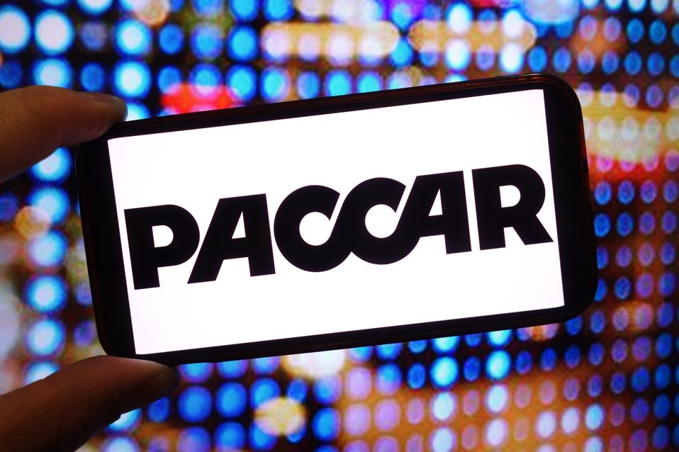 Paccar Logo