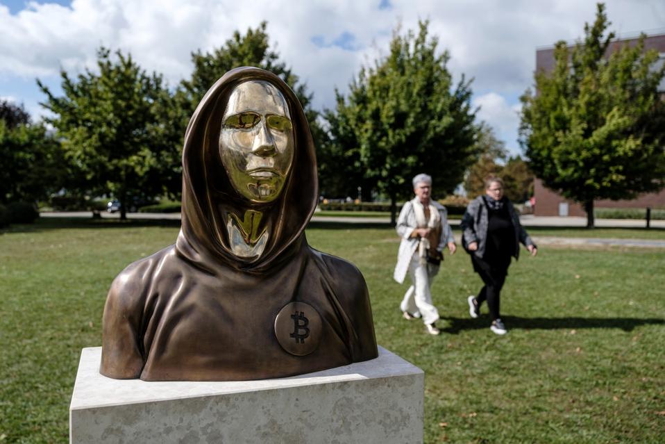 The History Of Bitcoin: Who Invented It And How It Evolved | October ...