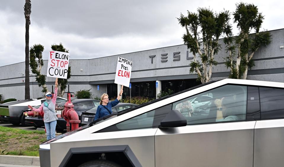 Anti-Tesla Trend Grows In Popularity. Can It Take Down The Elon Musk ...