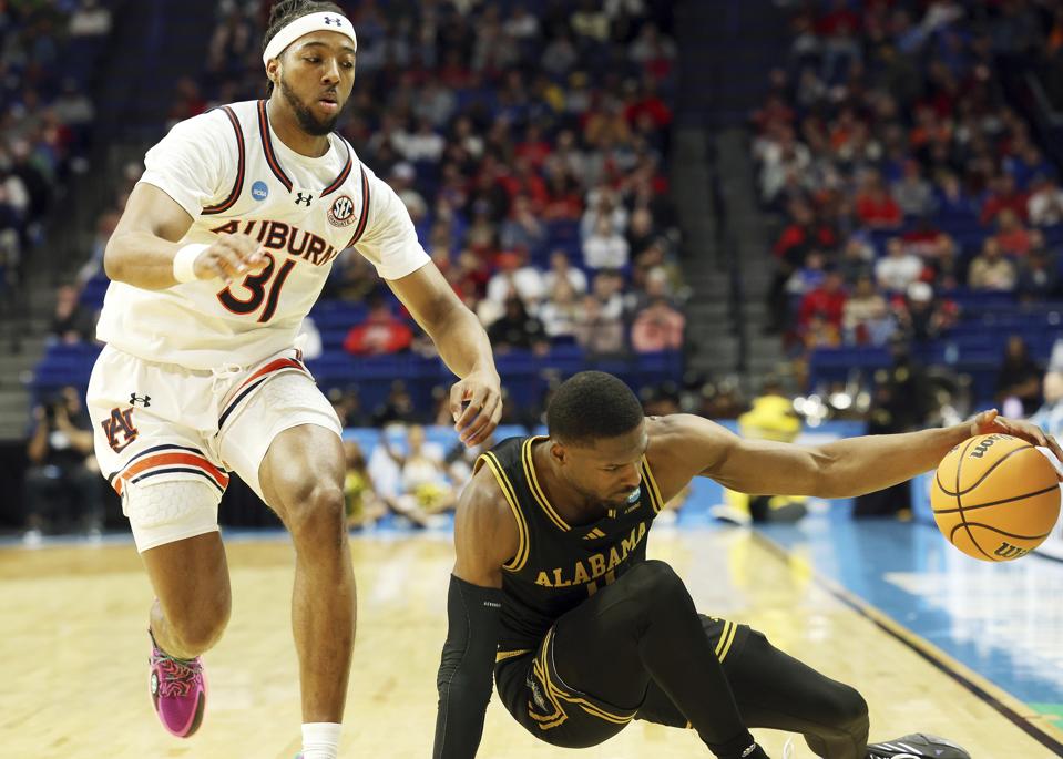 2025 NCAA Tournament Round Of 32 Matchups, Odds And Trends