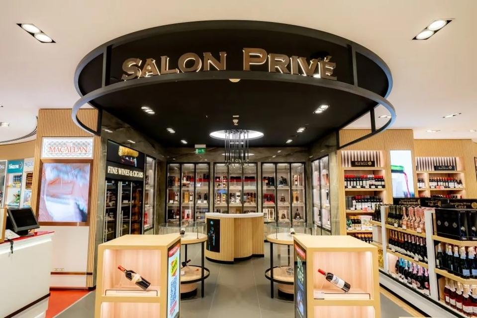 Swish New Arrivals Stores Await Passengers At Dubai Airport