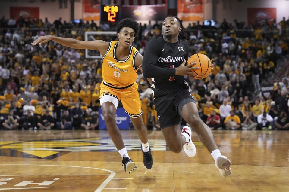 College Basketball Crown Tournament In Las Vegas Teams, Odds, Picks