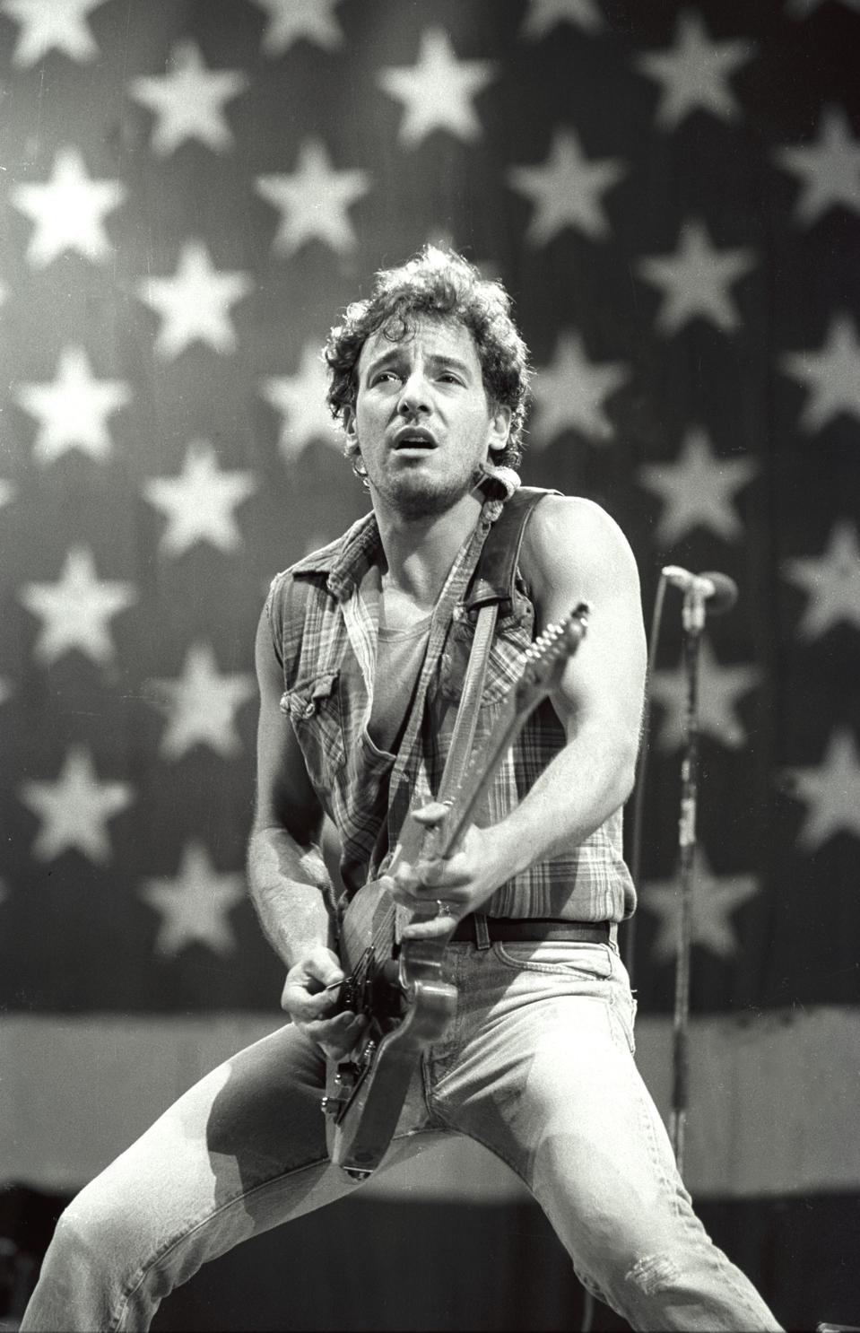 Bruce Springsteen Announces Seven Previously Unreleased Albums Coming ...