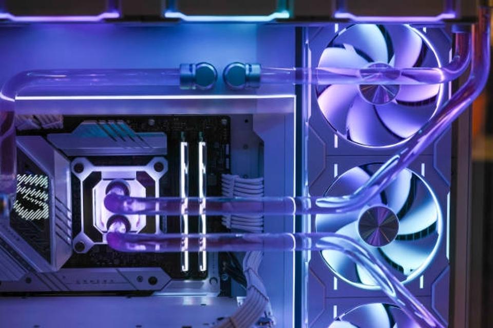 Liquid Cooling: A Catalyst For Sustainable AI In Data Centers