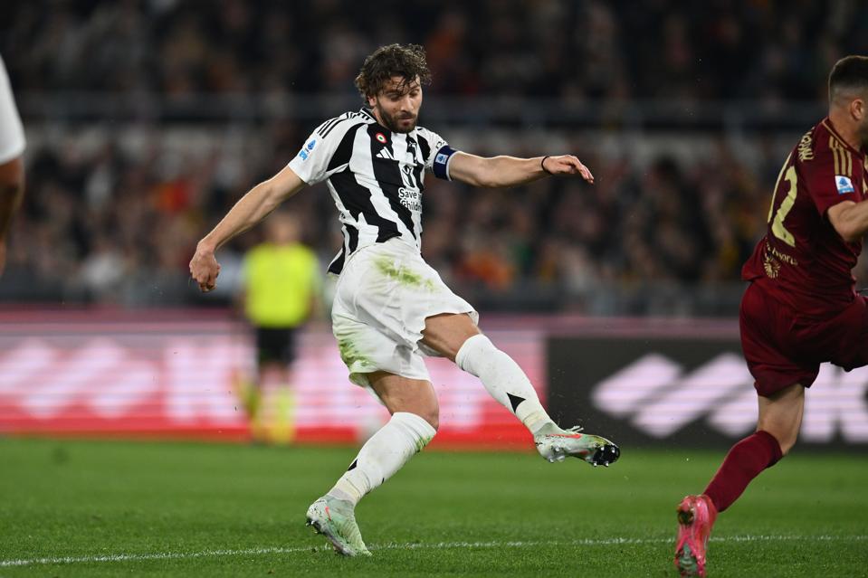 Juventus Captain Manuel Locatelli Shines In Draw With AS Roma