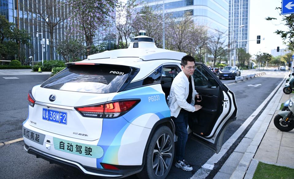Chinese Robotaxis Have Government Black Boxes, Approach U.S. Quality