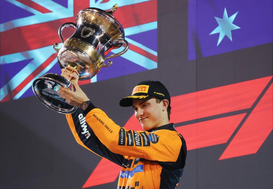 Title Fight Ignites: Piastri Gains Ground Amid Bahrain GP Chaos