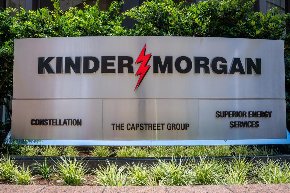Will Q1 Results Lift Kinder Morgan Shares?