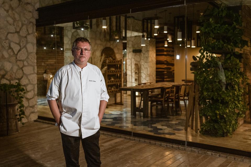 Chef Andoni Luis Aduriz Opens Xal, His First Restaurant In Mexico