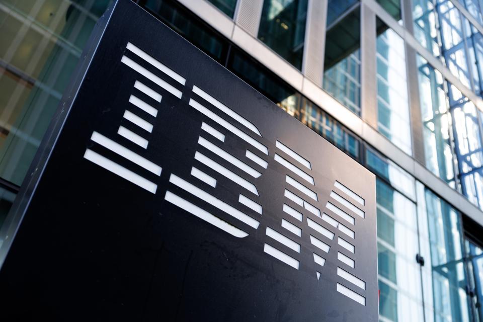 How To Trade IBM Stock Ahead of Its Earnings?