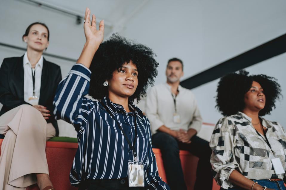 How To Step Outside Your Comfort Zone: 20 Coaches’ Best Tricks