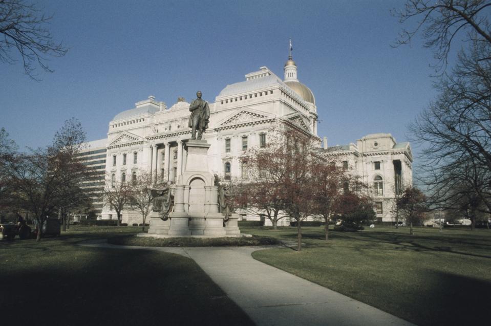 Indiana Budget Bill Makes Last-Minute Higher Ed Policy Changes