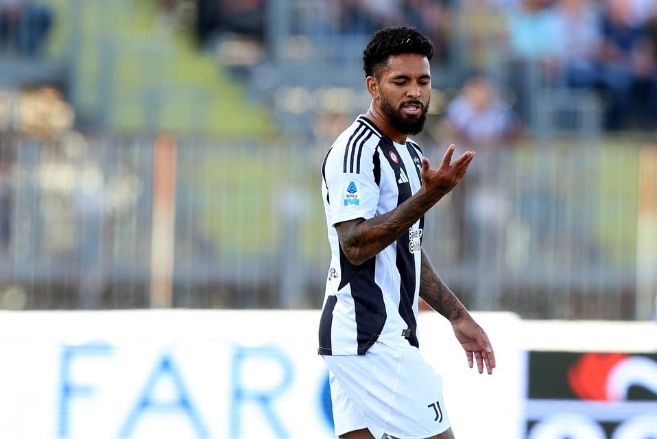 Why Manchester United Target Douglas Luiz Is Headed For Juventus Exit