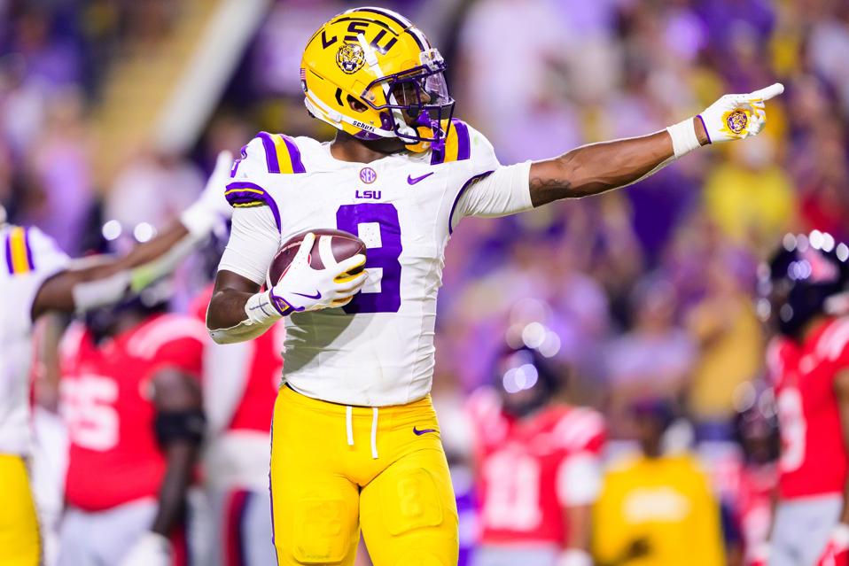 LB Power Echols, S Major Burns Lead Bears’ UFA Class