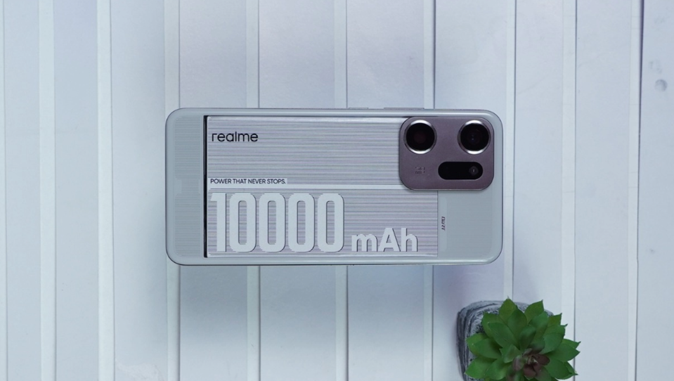 This Concept Phone Packs A 10,000mAh Battery And Weighs Less Than An iPhone