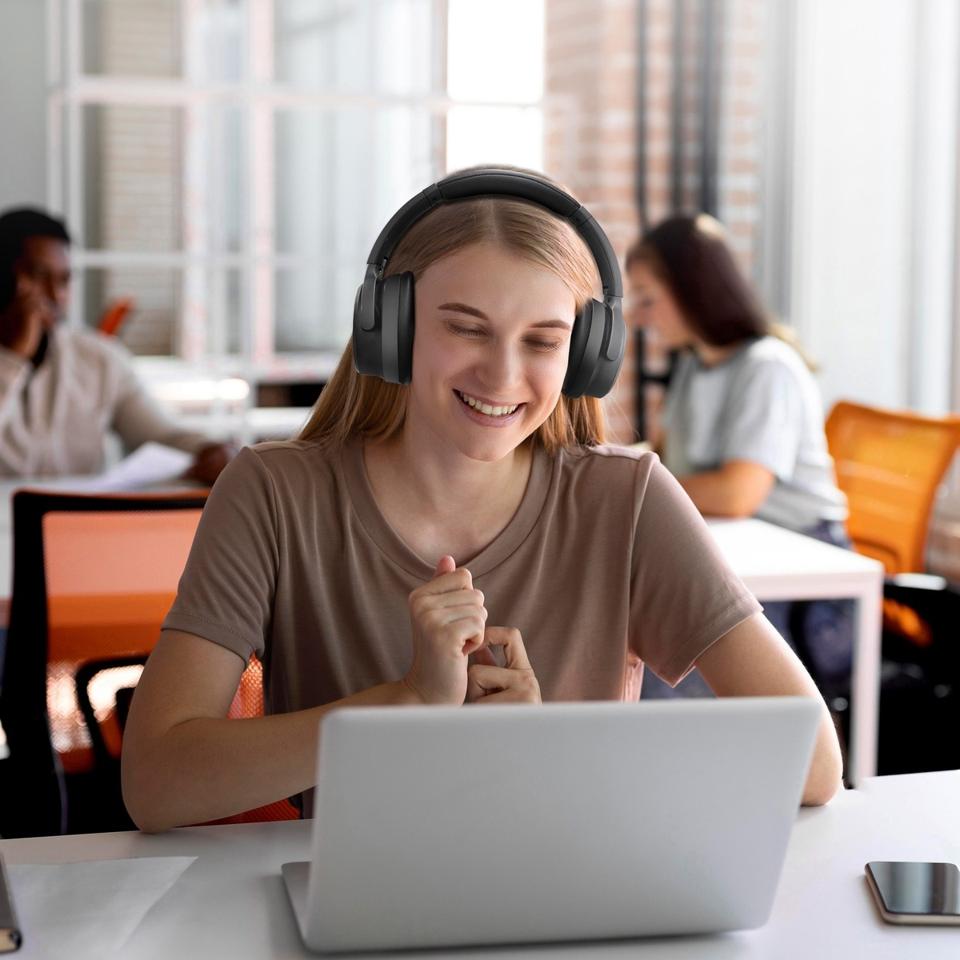 EarFun’s New Tune Pro Wireless Headphones Have 120-Hour Battery Life