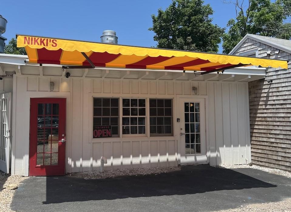 Nikki’s Not Dog Stand, A Vegan Eatery, Opens In Sag Harbor