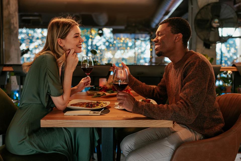 A Psychologist Explains The New ‘3 Date Rule’ To Spot True Connection