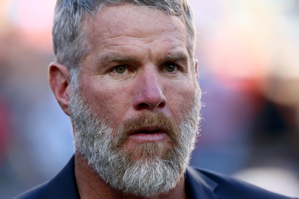 Where Is Brett Favre Now? Inside His Married Life And Public Scandal ...