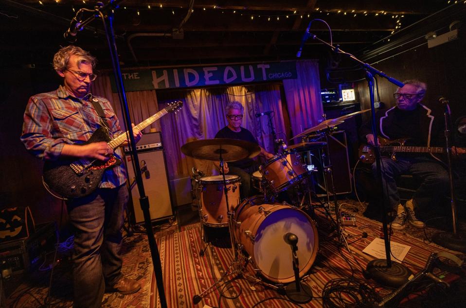 Mike Baggetta, Stephen Hodges, Mike Watt Defy Conventional Release As Mssv