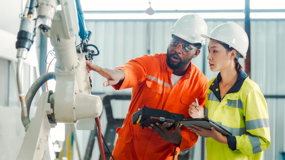 Manufacturing Jobs Projected To Grow By 30%: Top 7 High-Paying Careers