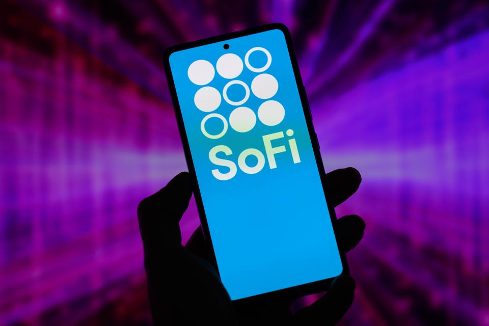 What’s Happening With SOFI Stock?