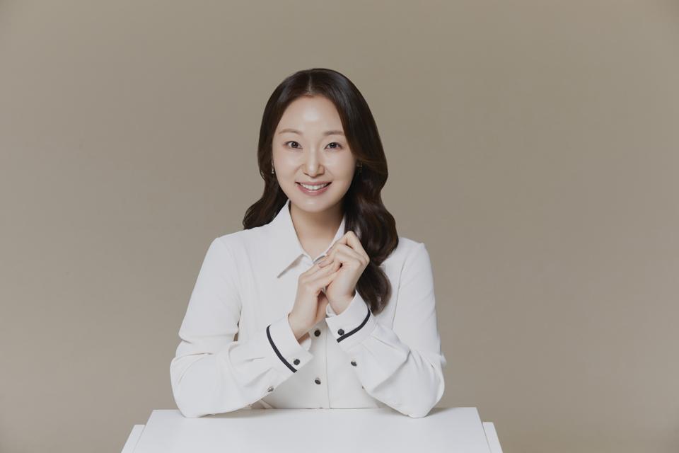 How Rael Disrupted The $52 Billion Feminine Care Market With K-Beauty Innovation