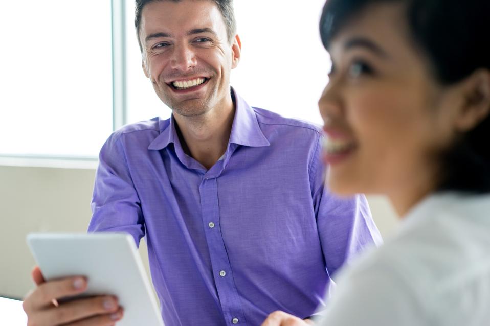 6 Genius Interview Questions To Hire A Sales Person Who Outperforms