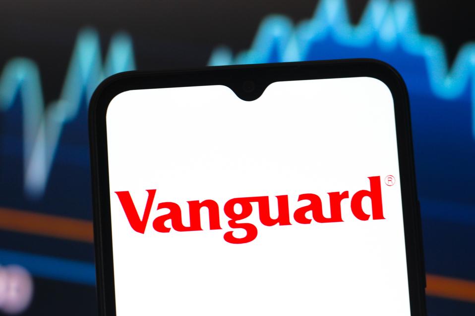 The 6 Best Vanguard Index Funds For A Buy-And-Hold Portfolio In 2025 | October Edition