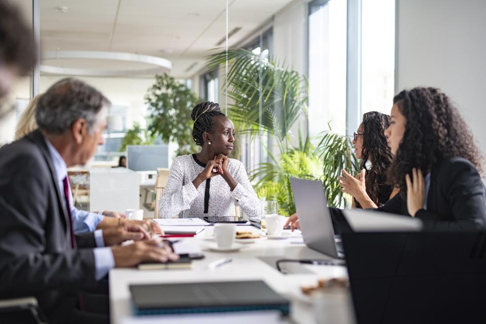 How To Help Underperforming Employees Thrive: 18 Coaching Tips