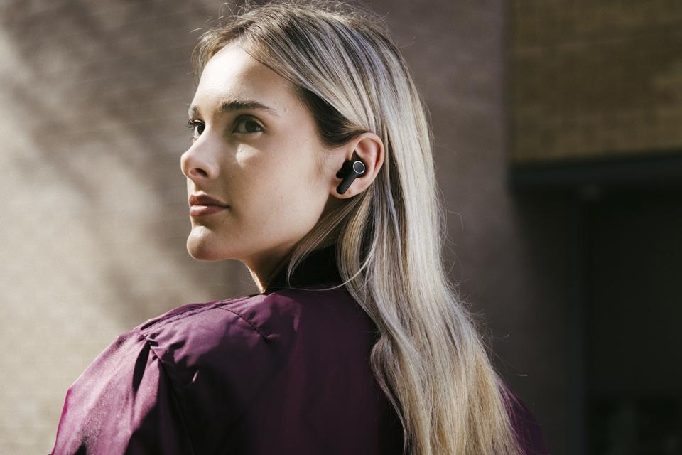 Cambridge Audio’s Melomania A100 Wireless Earbuds With Hi-Fi Sound Quality