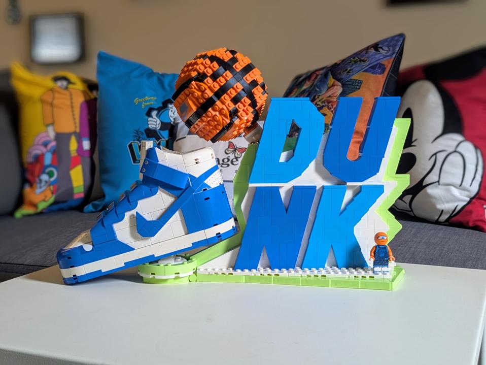 Nike Dunk LEGO (43008) Review: A Strange But Satisfying Set