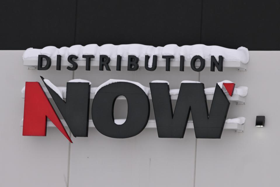 What's Happening With Dnow Stock?