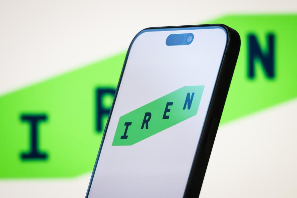 Buy, Sell, Or Hold IREN Stock At $16?