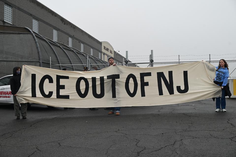 New Jersey cannot prohibit private prisons from immigrant reservation ...