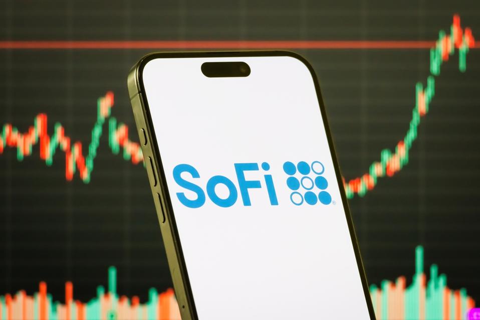 Buy Or Sell SOFI Stock At $24?