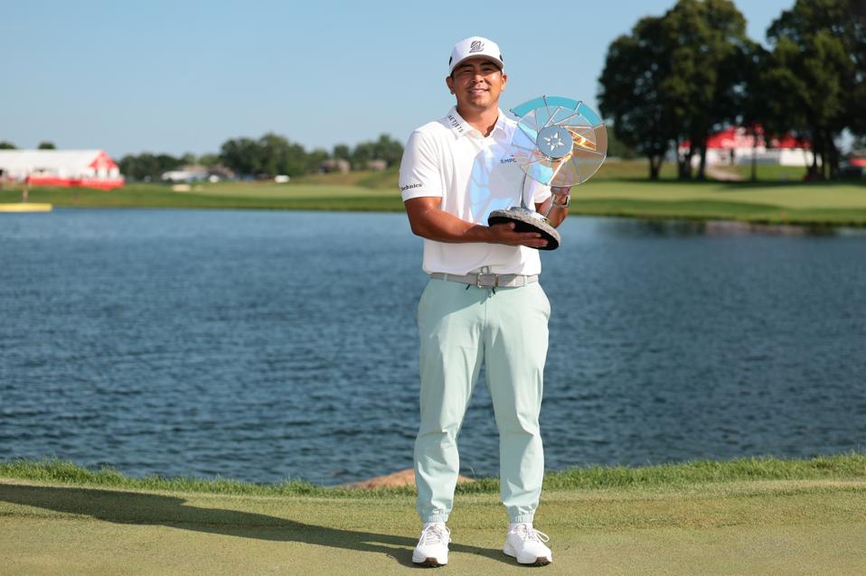 Kitayama Ties Course Record, Wins 3M Open With Historic Weekend Surge