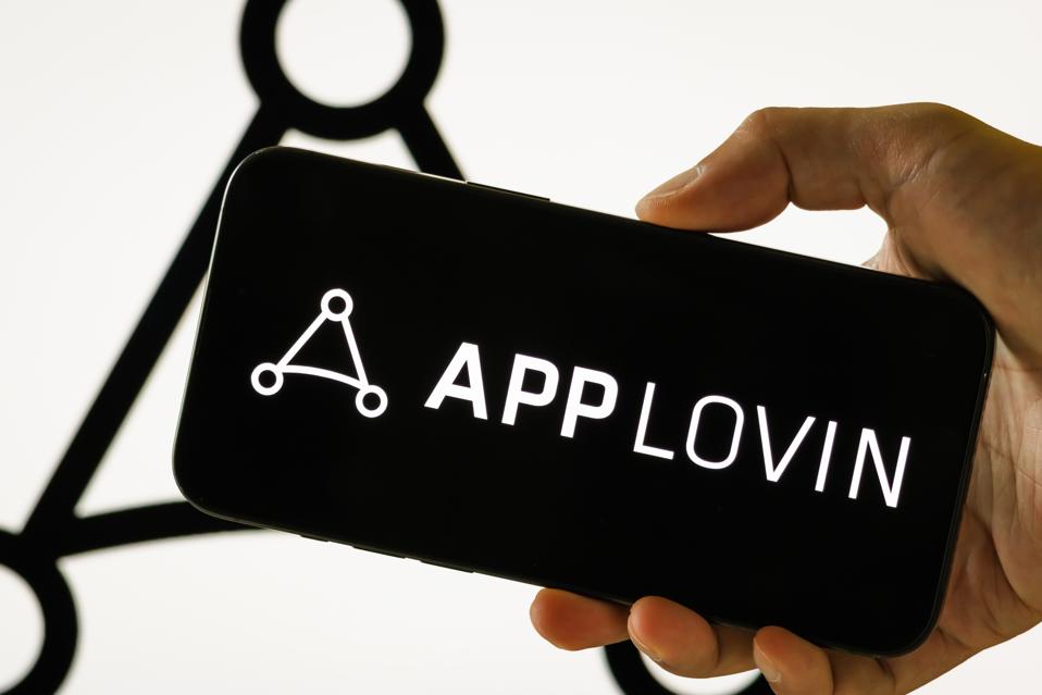 Buy AppLovin Stock Ahead of Its Upcoming Earnings?