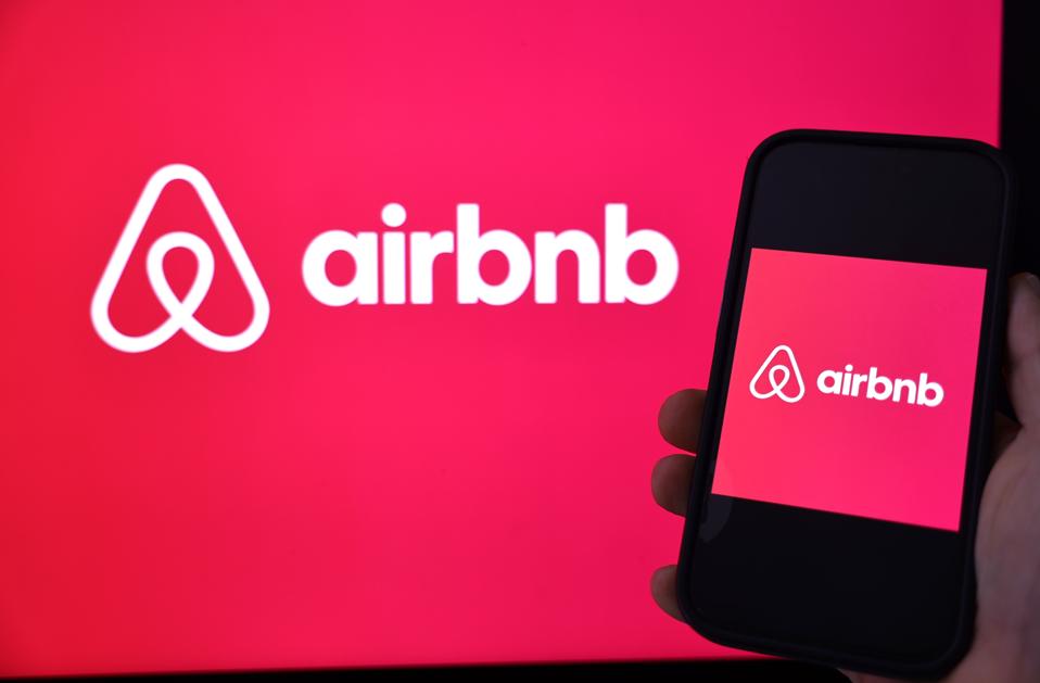 Airbnb Earnings Preview: What To Expect, And Will AI Help?