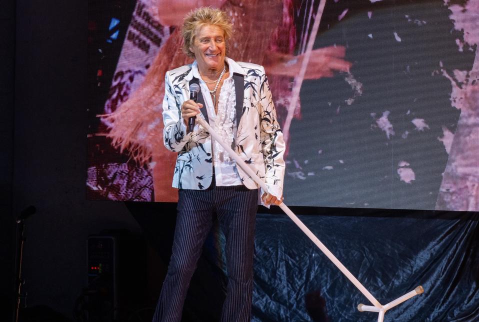 Rod Stewart, Cheap Trick Sizzle As ‘One Last Time’ Tour Hits Indy