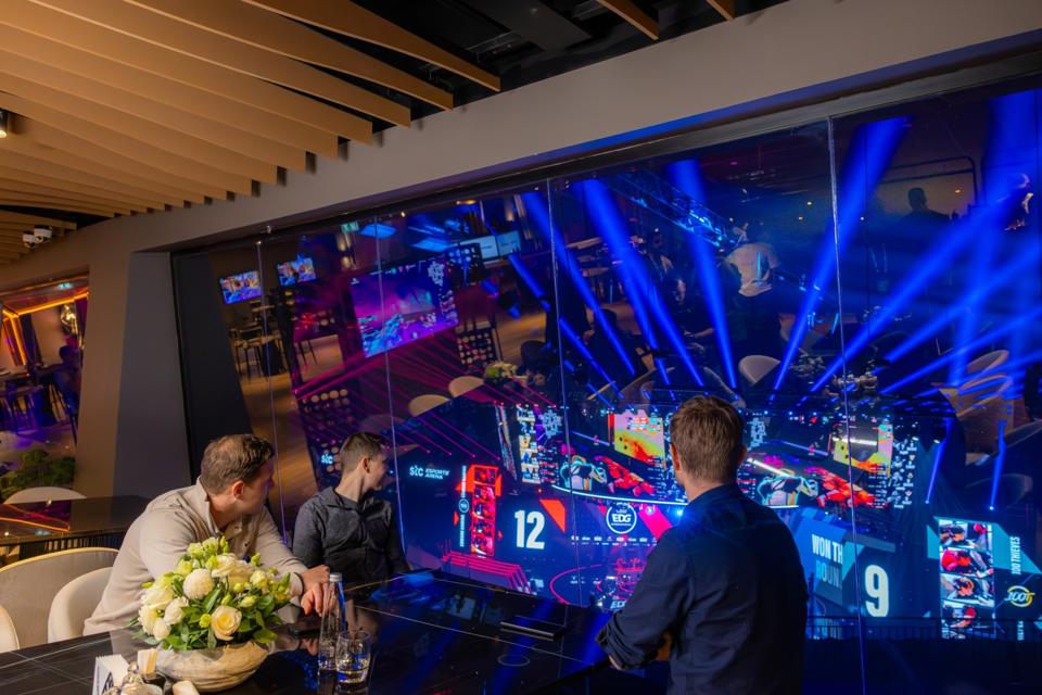 The EWC Esports Embassy Finally Nails A Luxury Event Experience