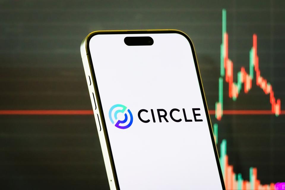 Circle Stock's Blockchain: Threat To Visa & Mastercard?