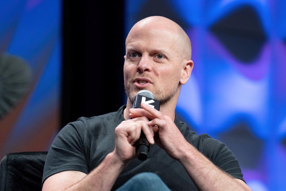How Tim Ferriss Writes Content That Builds An Audience Of Superfans