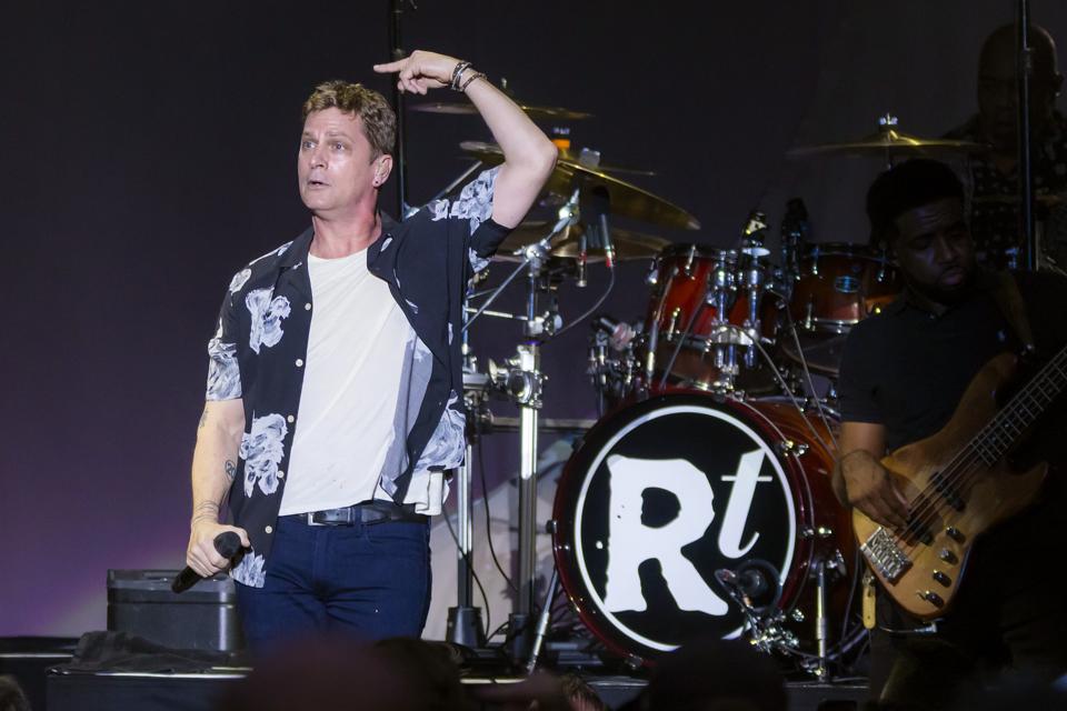 Q&A: Rob Thomas On Willie, Jagger, George Michael And More