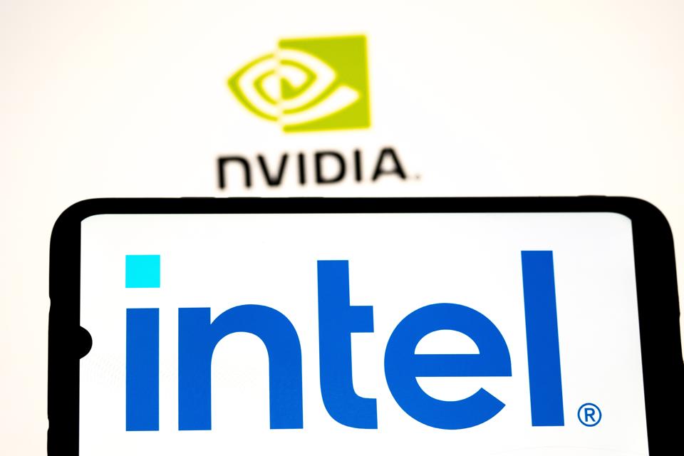 What’s Happening With Intel Stock?