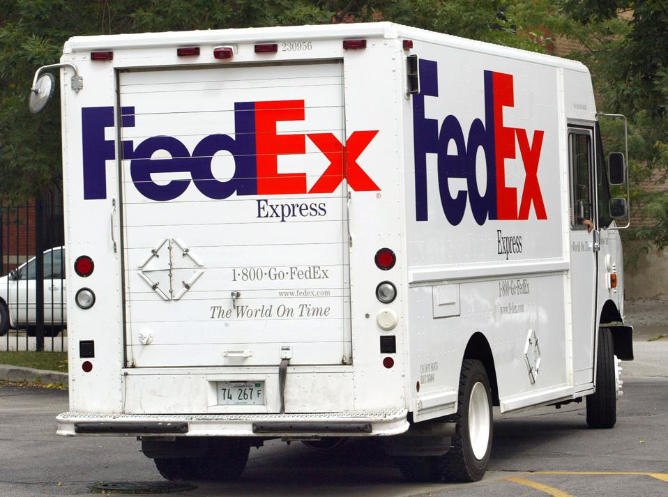 FedEx Delivers Q1 Beat, Cautiously Optimistic FY26 Outlook