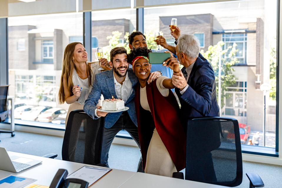 How To Best Use LinkedIn’s New Work Celebration Feature
