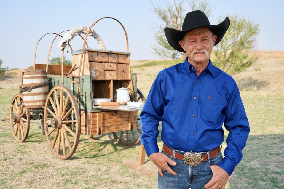 Cowboy Kent Rollins Brings Cast Iron Cooking To The Outdoor Channel