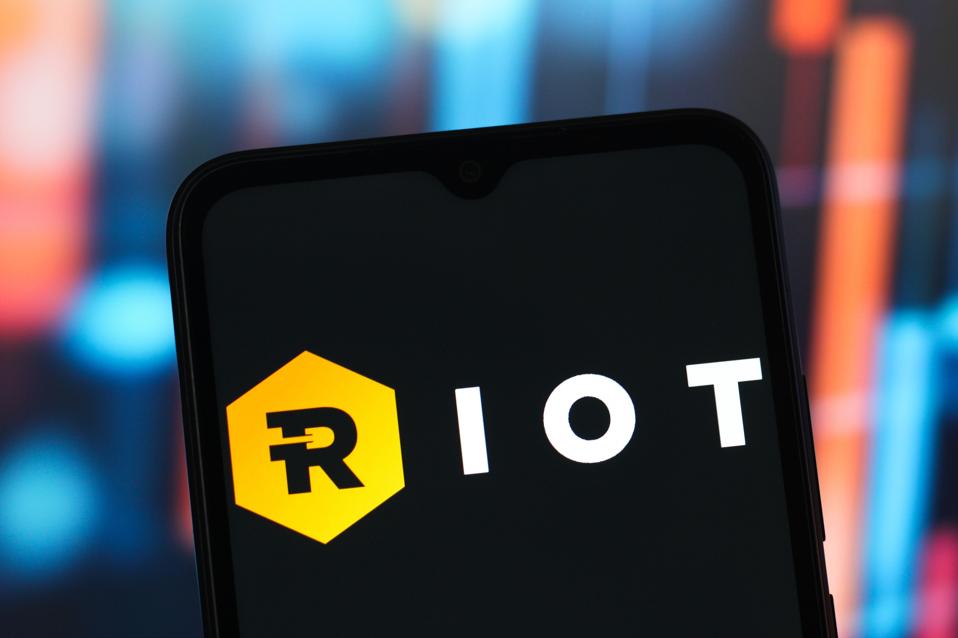 How Does RIOT Stock Rise 2x To $35?